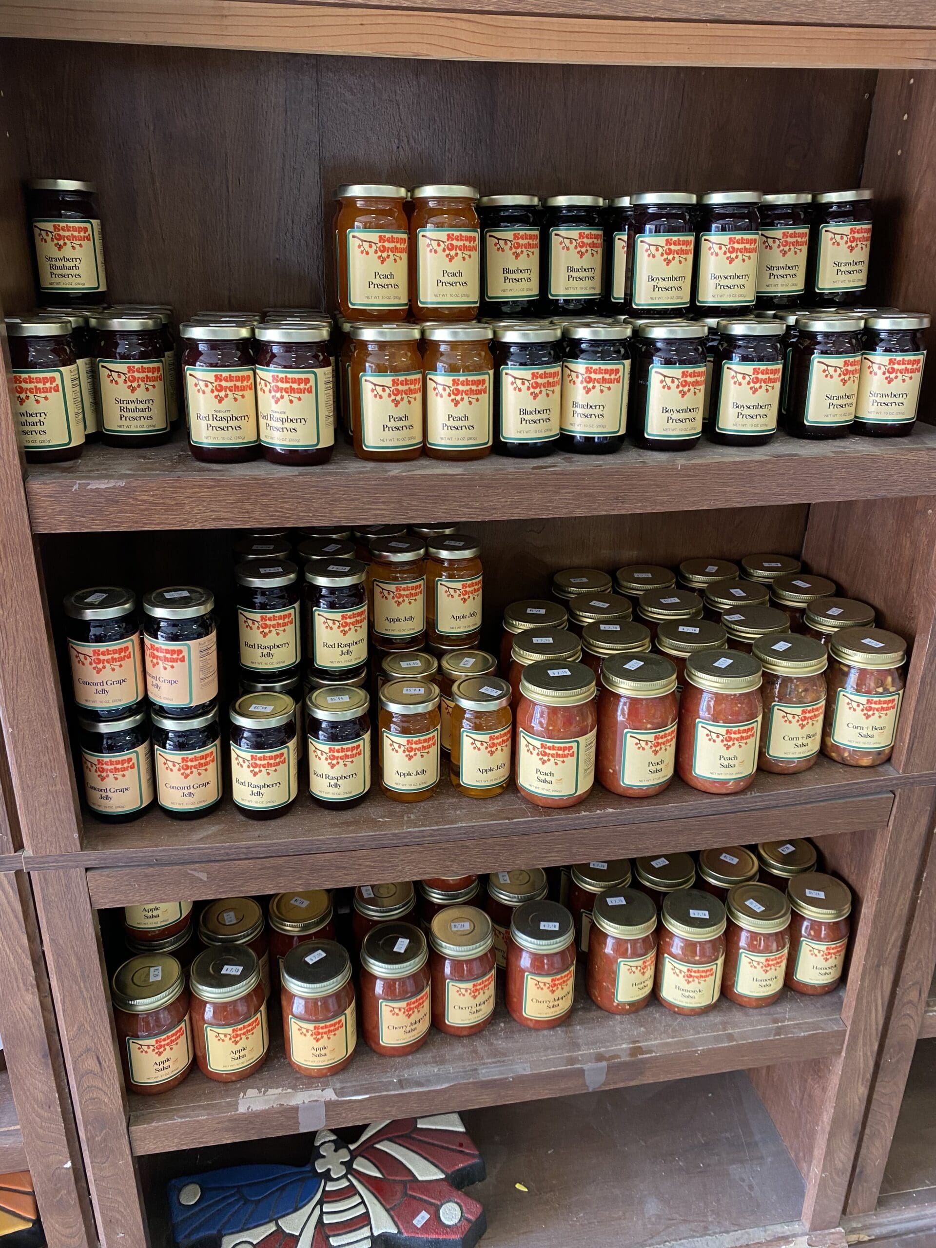 Rochester's Sweet Neighbor: Fresh Apples Minutes from Downtown