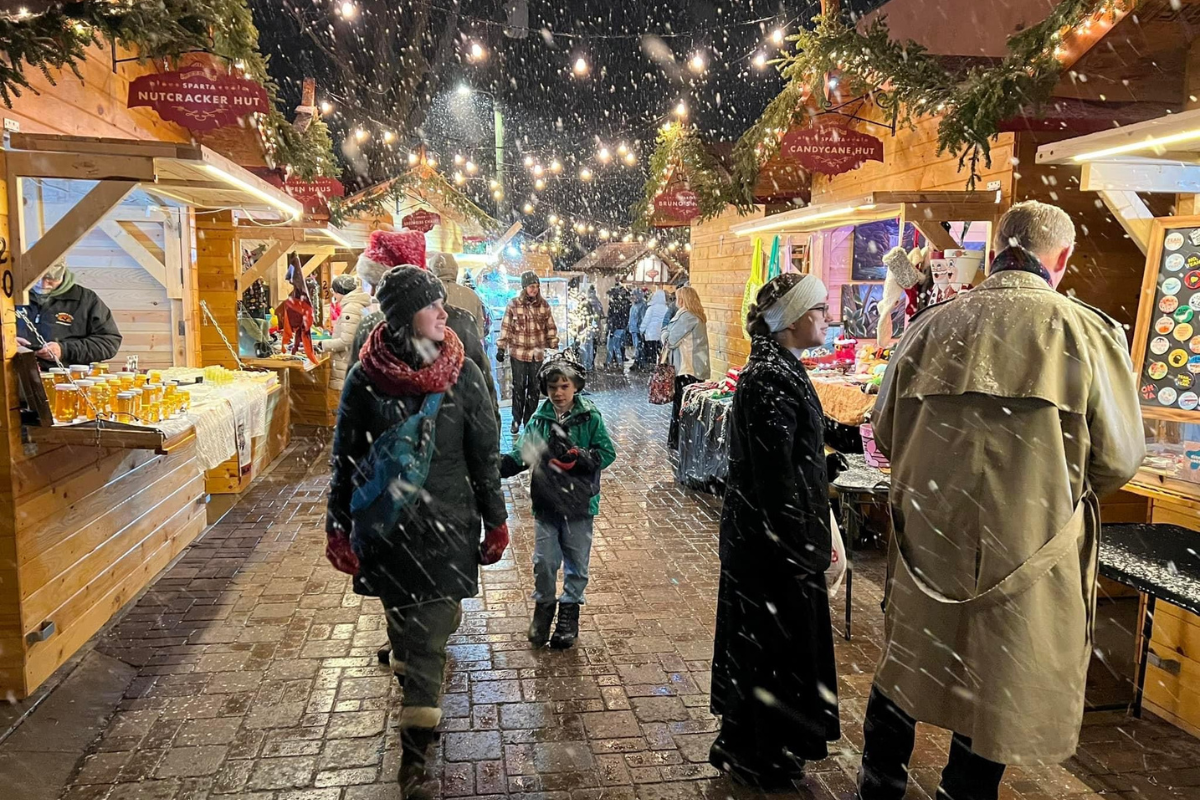 8 Best Christmas Markets Near Rochester MN